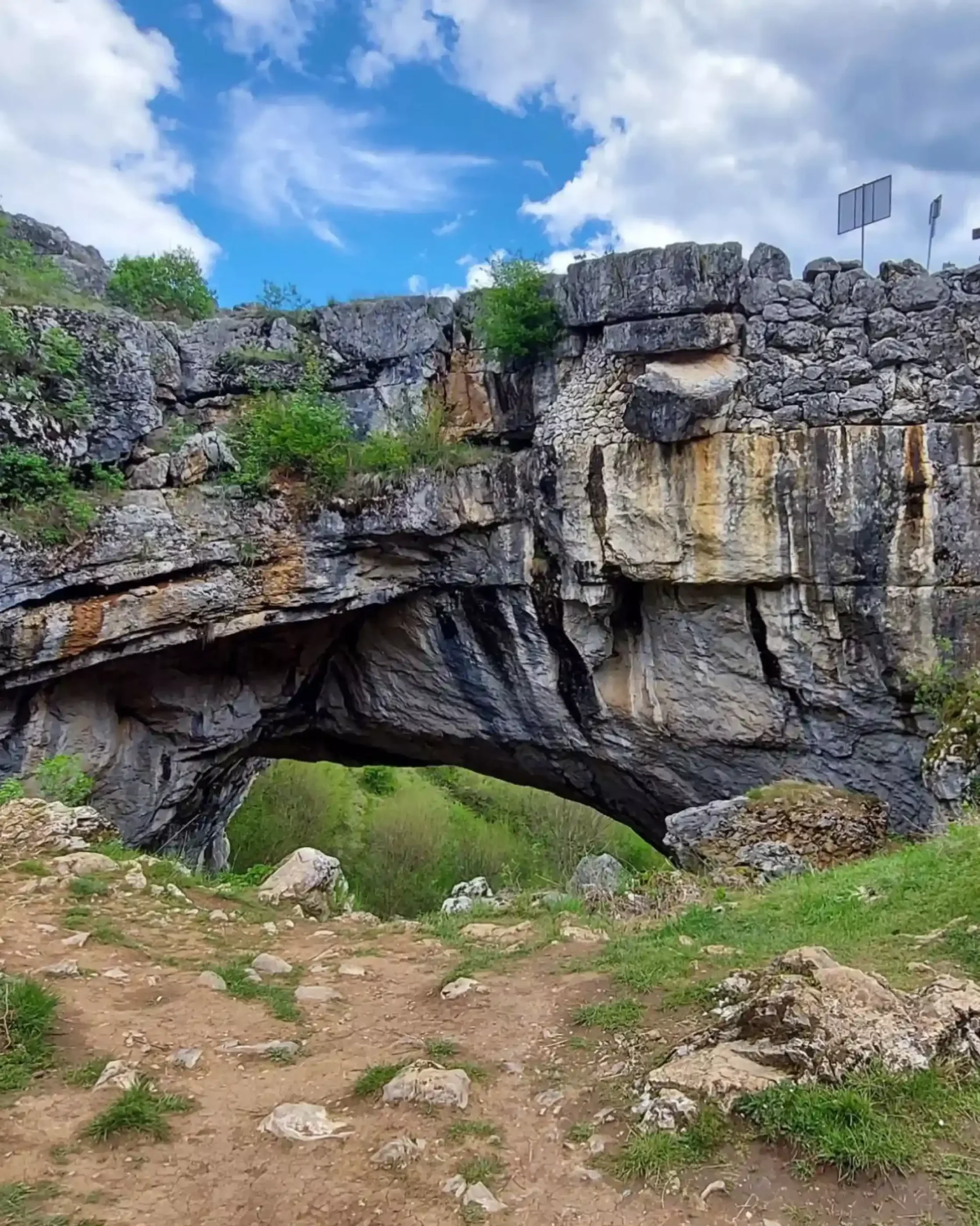 Podul lui Dumnezeu - Wel.ro